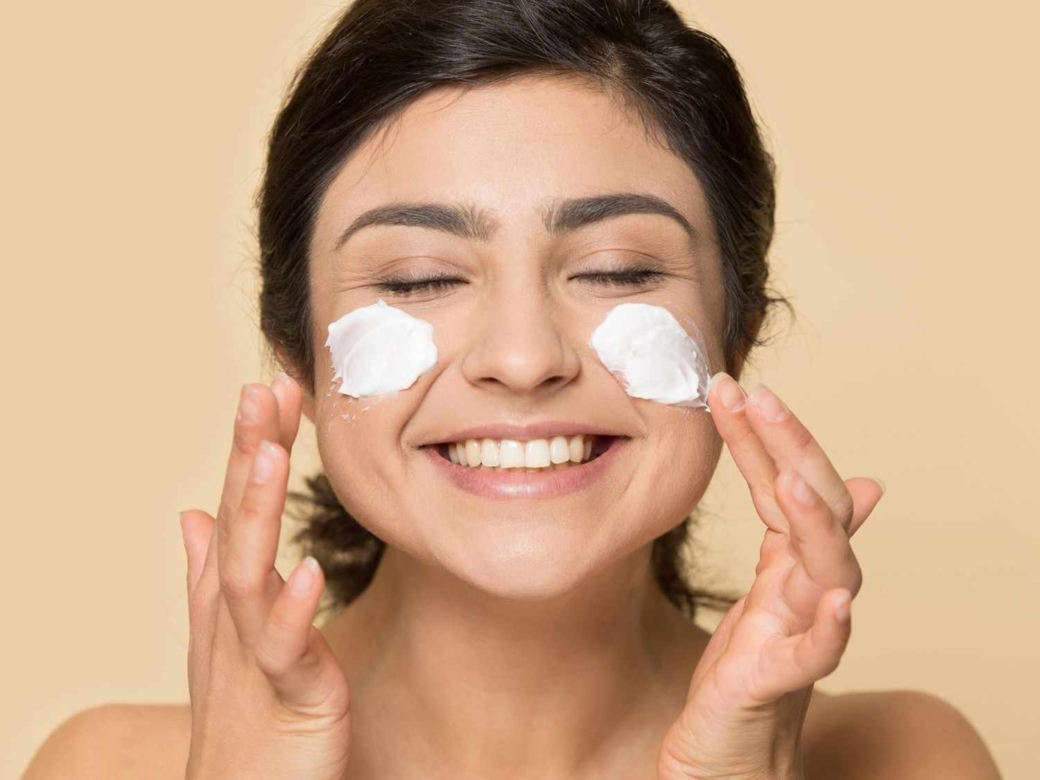 Moisturizing Mastery: Top Tips for Hydrated and Healthy Skin - Lady Geek